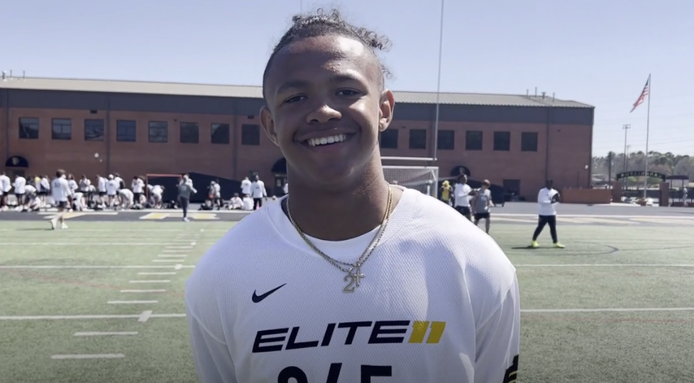 No. 1 in 2024 Jaydn Davis updates recruitment - QB Country